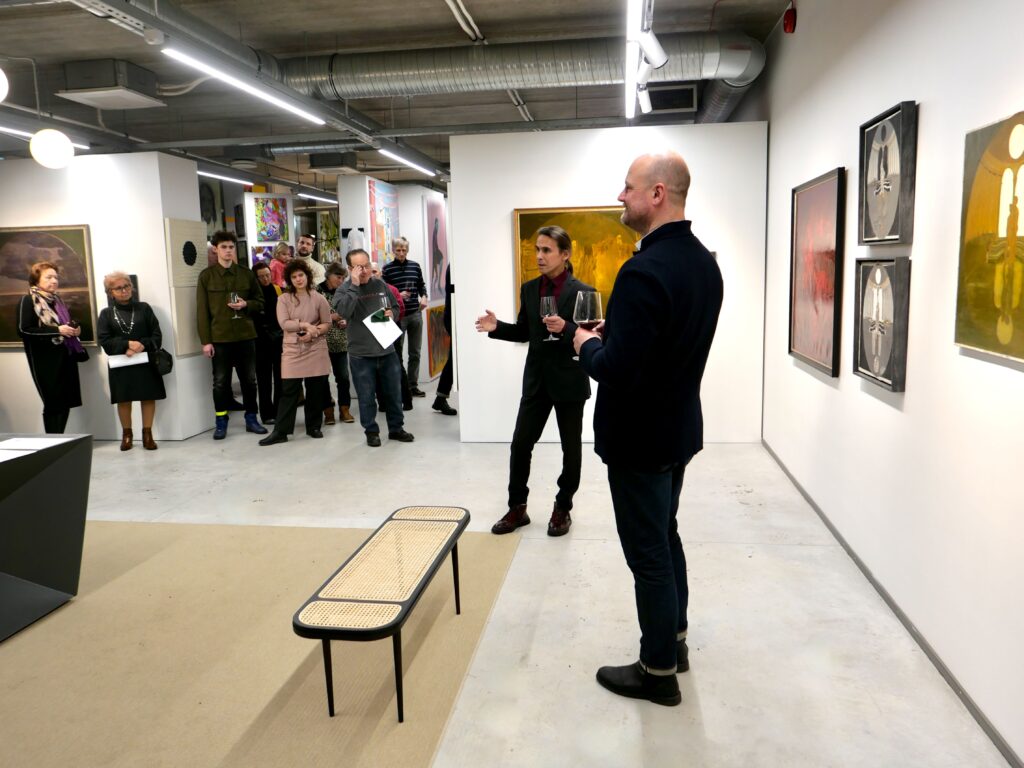 Gallery: Andrei Maksimjuk's exhibition "Silhouette" opening - Artrovert ...